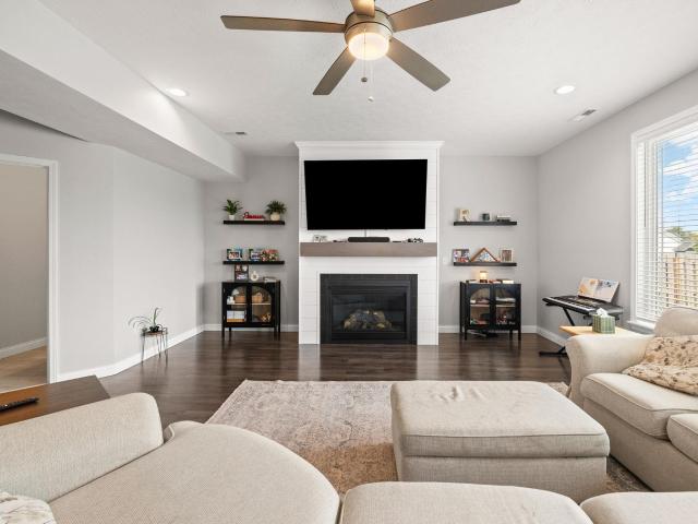 3601 Hyacinth Lane