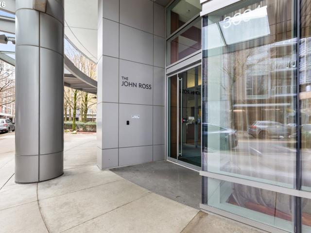 3601 S River Pkwy, Unit 305, Portland, OR 97239 | MLS #339094 | Compass