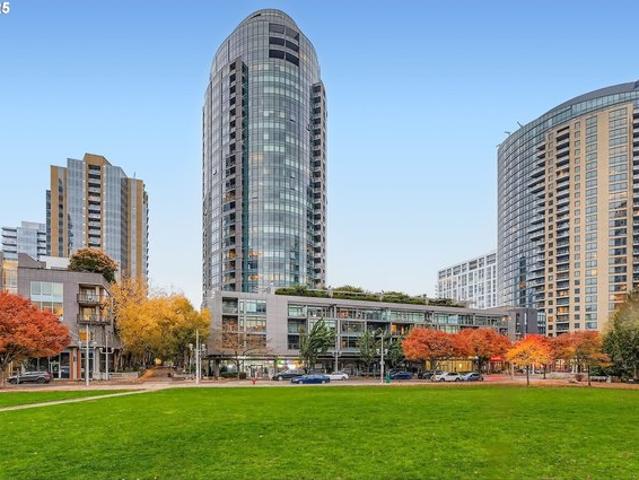 3601 S River Pkwy Unit 429, Portland, OR 97239