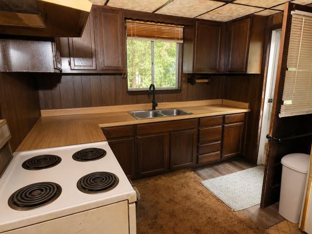 36024 MAPLE Drive