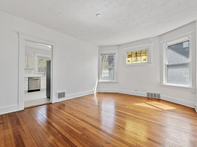 3602 Linwood