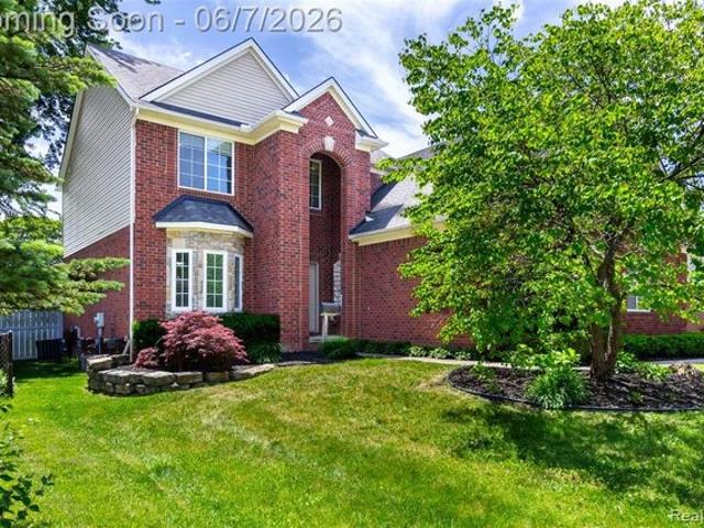 36039 Curtis Rd, Livonia, MI 48152
