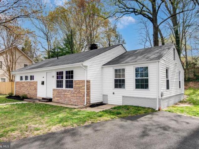 3603 Heather Ct, Alexandria, VA 22310