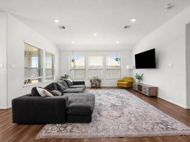 3603 Paloma Falls Lane