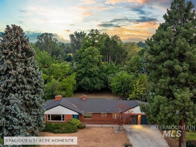 3603 W Crescent Rim Dr