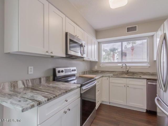 360 14th Ave S, Unit A, Jacksonville Beach, FL 32250 | MLS #2141