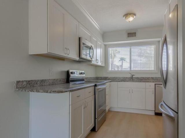 360 14th Ave S, Unit E, Jacksonville Beach, FL 32250 | MLS #2141
