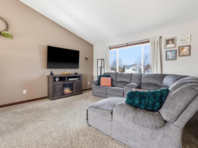 360 2nd Street Court SW