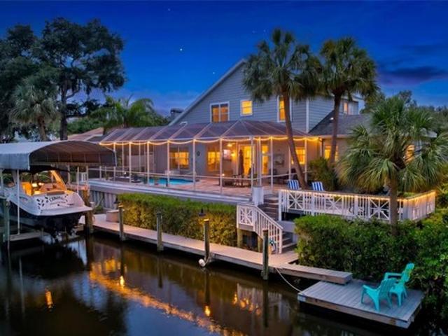 360 46th Ct E, Bradenton, FL 34208
