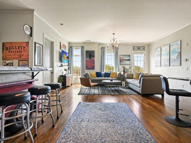 360 Chambers Street 351