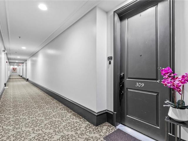 360 Chambers Street 309