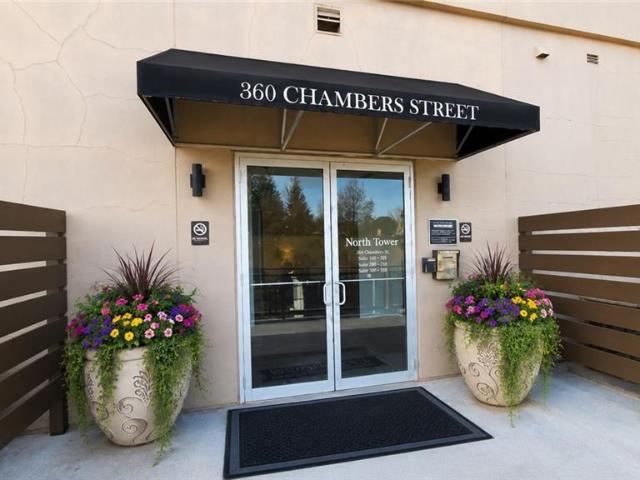 360 Chambers Street 309a