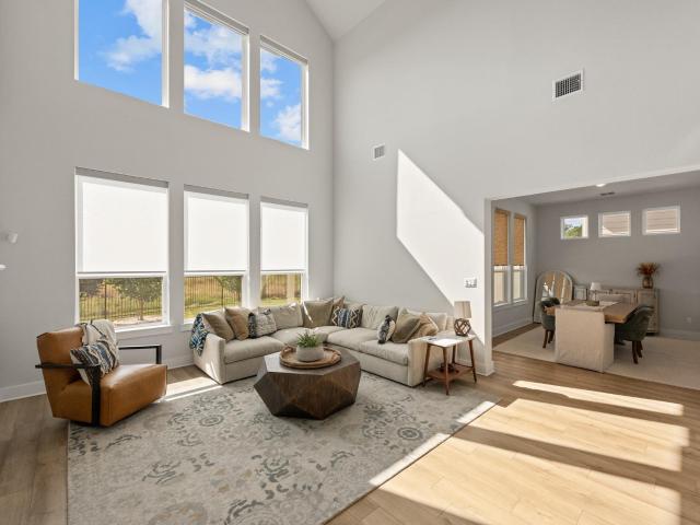 360 Crescent Moon Ct