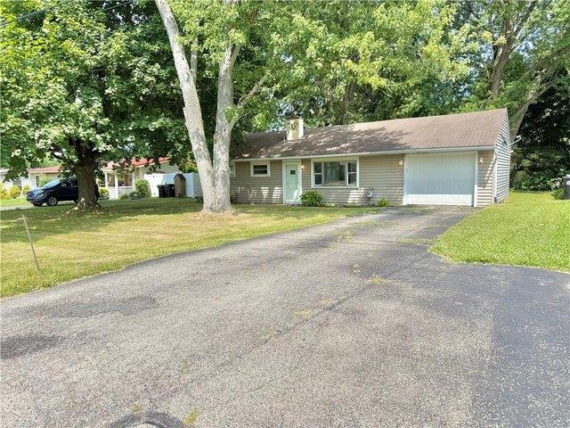 360 Crestwood Dr, New Castle, PA 16101