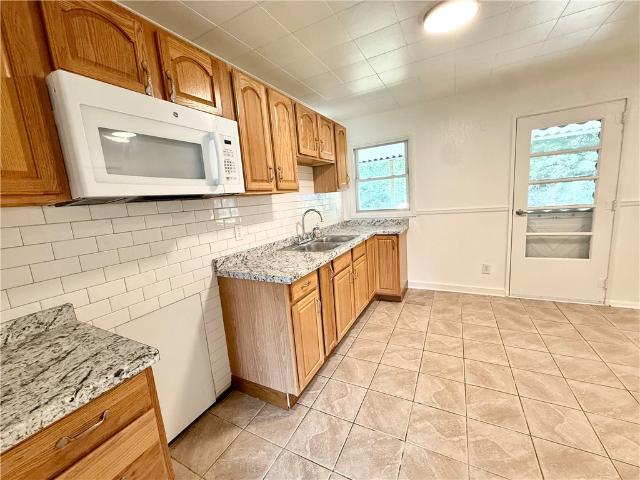 360 Crestwood Dr
