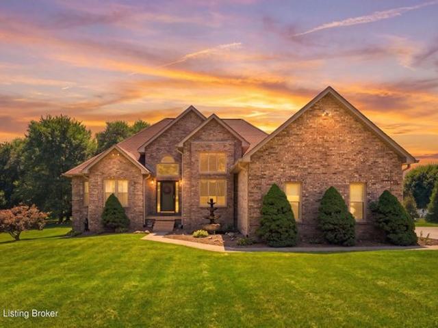 360 Aquaview Dr, Shepherdsville, KY 40165