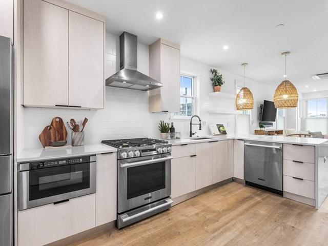 360 Athens St Unit 360, Boston, MA 02127
