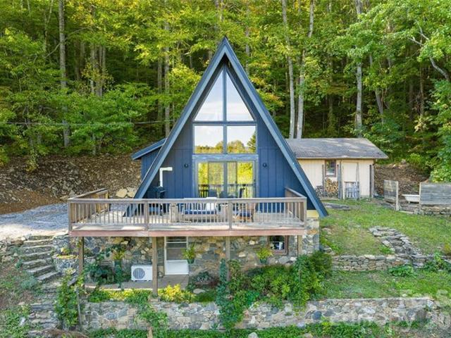 360 Banjo Branch Rd, Burnsville, NC 28714