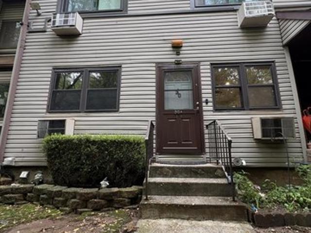 360 Barlow Ave Apt 30A, Staten Island, NY 10308