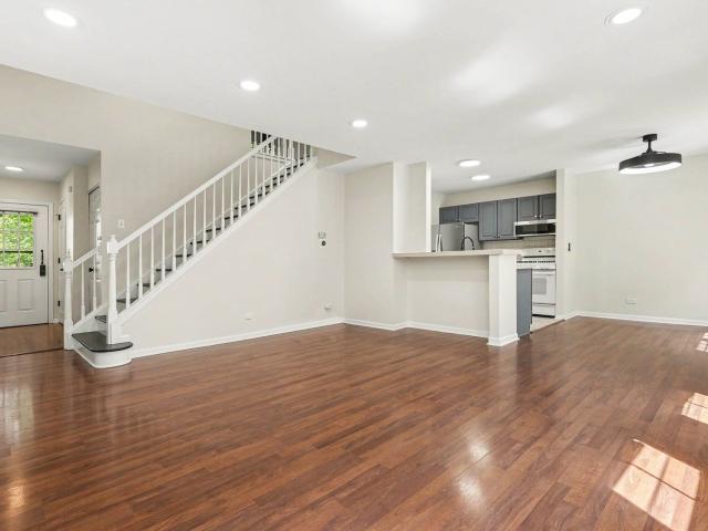 360 Golfview Court # 360