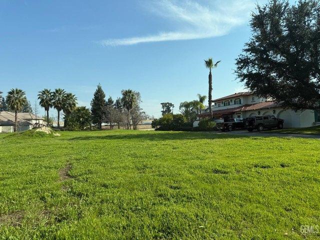 360 Garnsey Ave, Bakersfield, CA 93309
