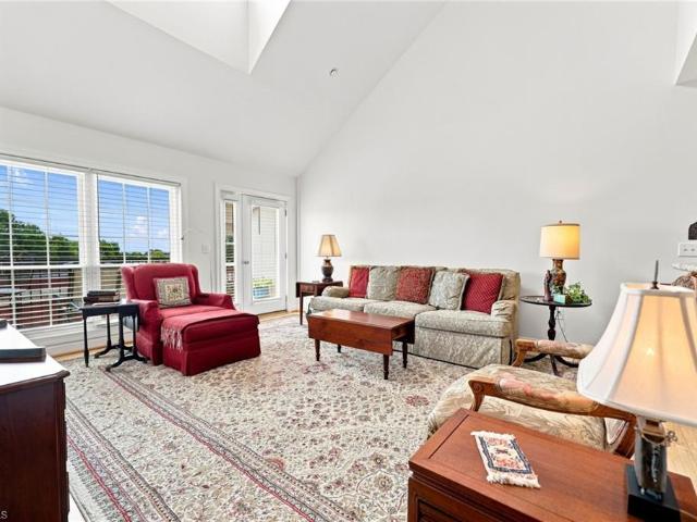 360 Elm Street #304