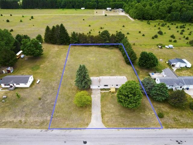 360 Estelle Rd, Gaylord, MI 49735