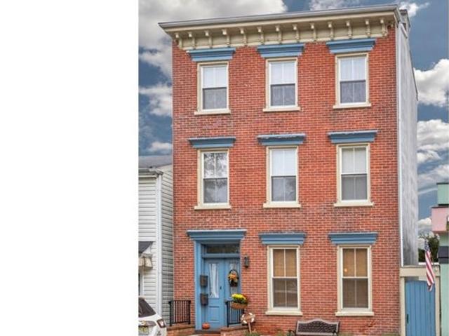 360 Farnsworth Ave, Bordentown, NJ 08505