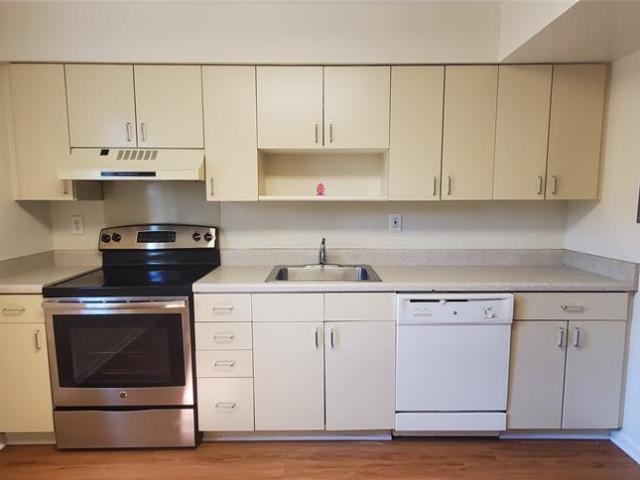 360 Knickerbocker Road # 9
