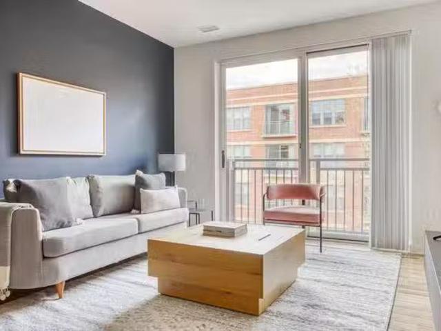 360 H St NE, H Street Corridor 1 Bedroom 1 Bath