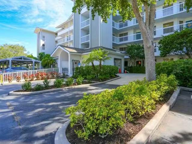 360 Horse Creek Dr #108, Naples, FL 34110 MLS 224078284