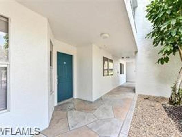 360 Horse Creek Dr, Unit 107, Naples, FL 34110 | MLS #226024