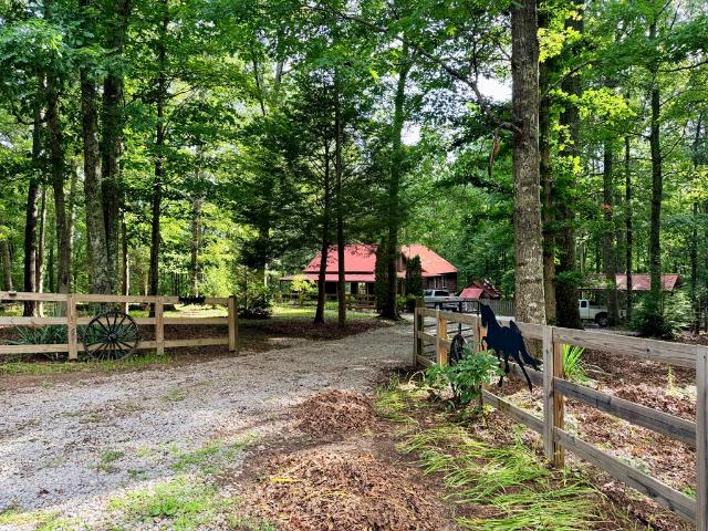 360 Joe Barnett Rd