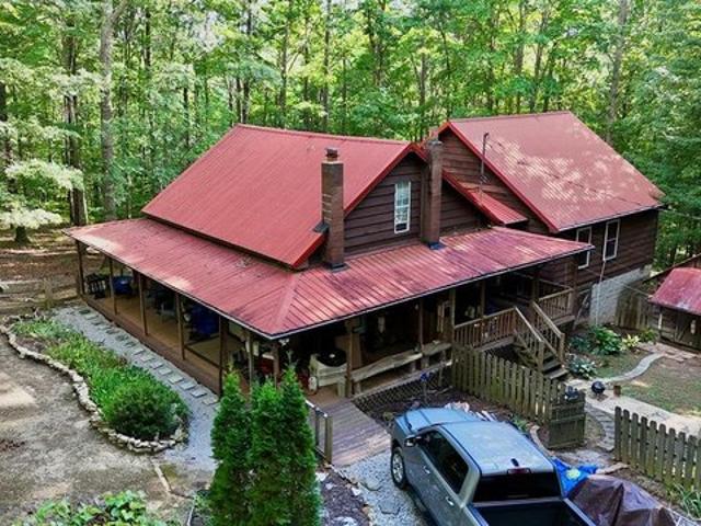 360 Joe Barnett Rd, Jamestown, TN 38556