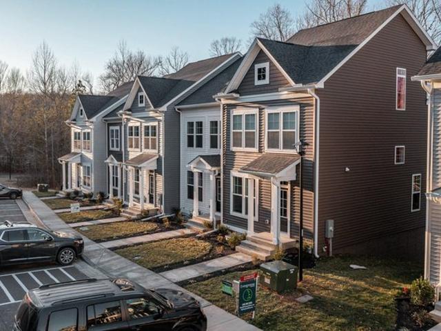 360 Lake Front Dr Unit J002, Mineral, VA 23117