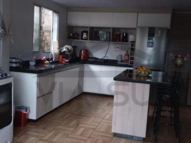 360 m² Aconchegante casa à venda em Juquitiba/SP, ideal para moradia