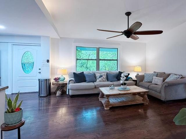 360 Mahogany Dr, Key Largo, FL 33037