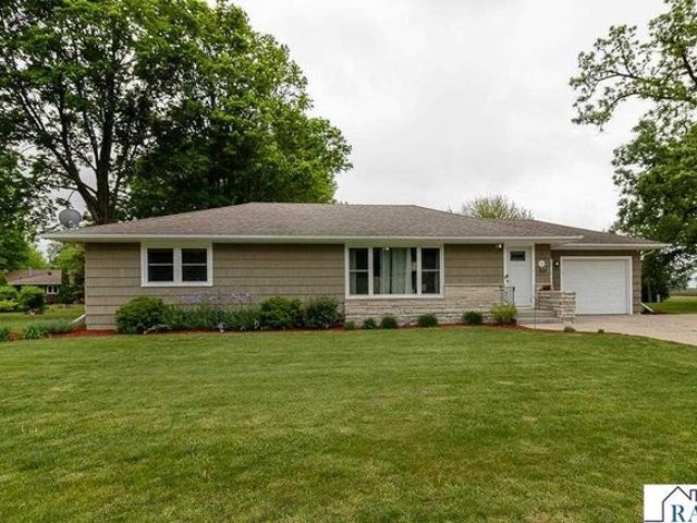 360 N Park Ave, Le Center, MN 56057