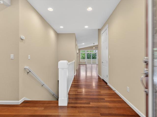 360 n stonegate dr