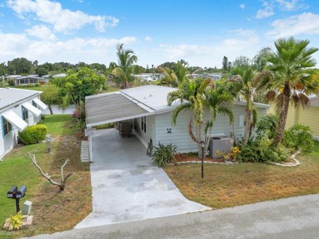 360 NE Jade Cir, Jensen Beach, FL 34957