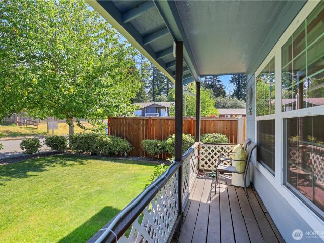 360 NE Max William Loop