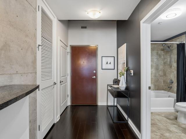360 Nueces St # 3106