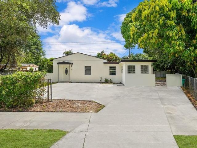 360 NW 179th Ter, Miami Gardens, FL 33169