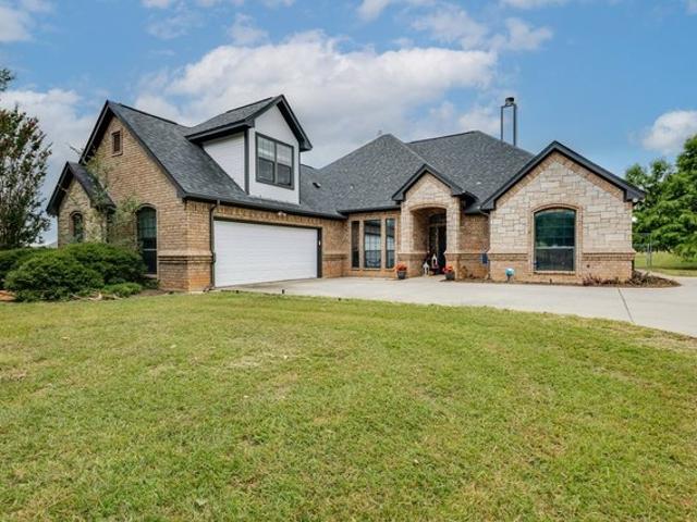 360 Saddle Club Rd, Weatherford, TX 76088
