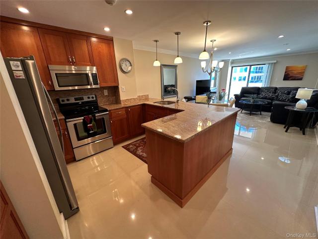 360 Shore Road 7B
