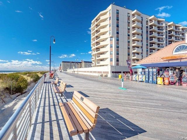 360 Shore Road 8H