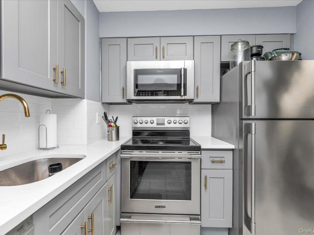 360 Shore Road 2C