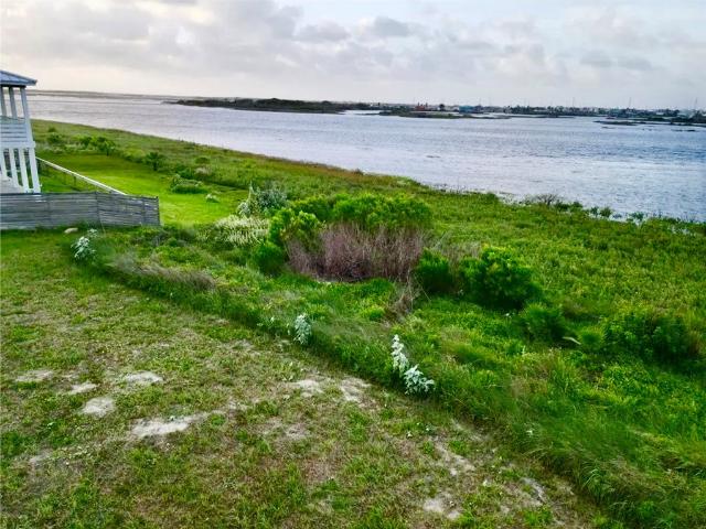 360 Paradise Pointe Drive