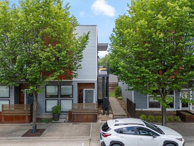 360 W 5th St Unit 2, Fayetteville, AR 72701