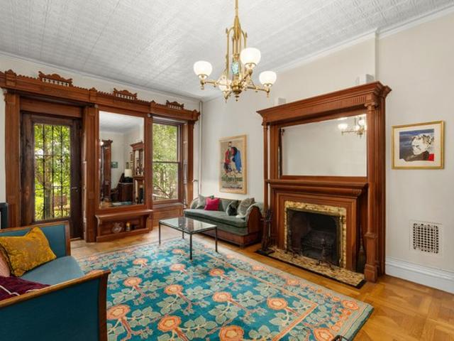 360 W 121st St, Manhattan, NY 10027